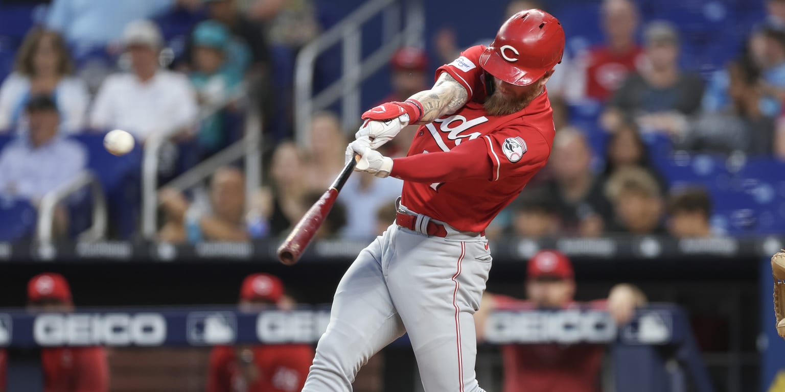 Rojos se impusieron a Marlins con dos HR de Fraley