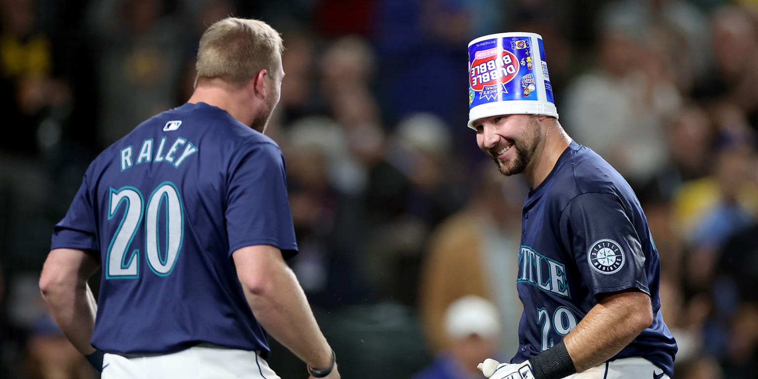 Cal Raleigh, Luke Raley develop friendship on Mariners