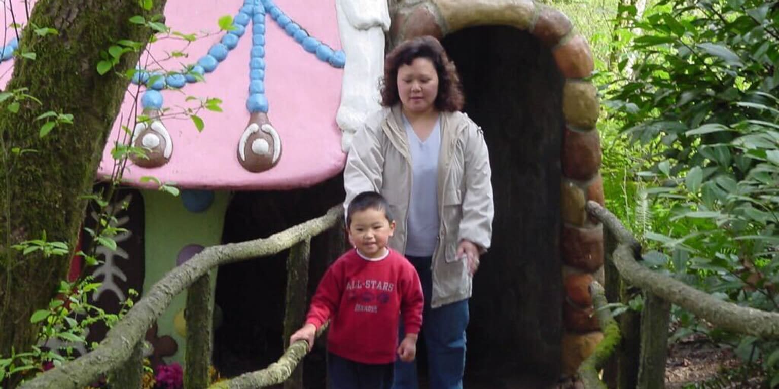 Steven Kwan's mom key to his success with Guardians