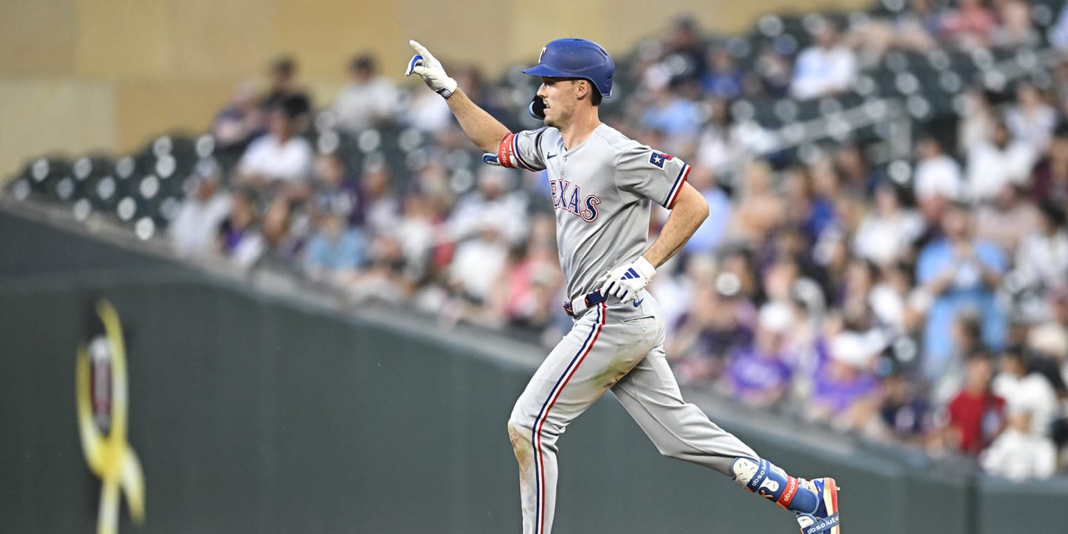 Rangers score 16 runs in win over Twins
