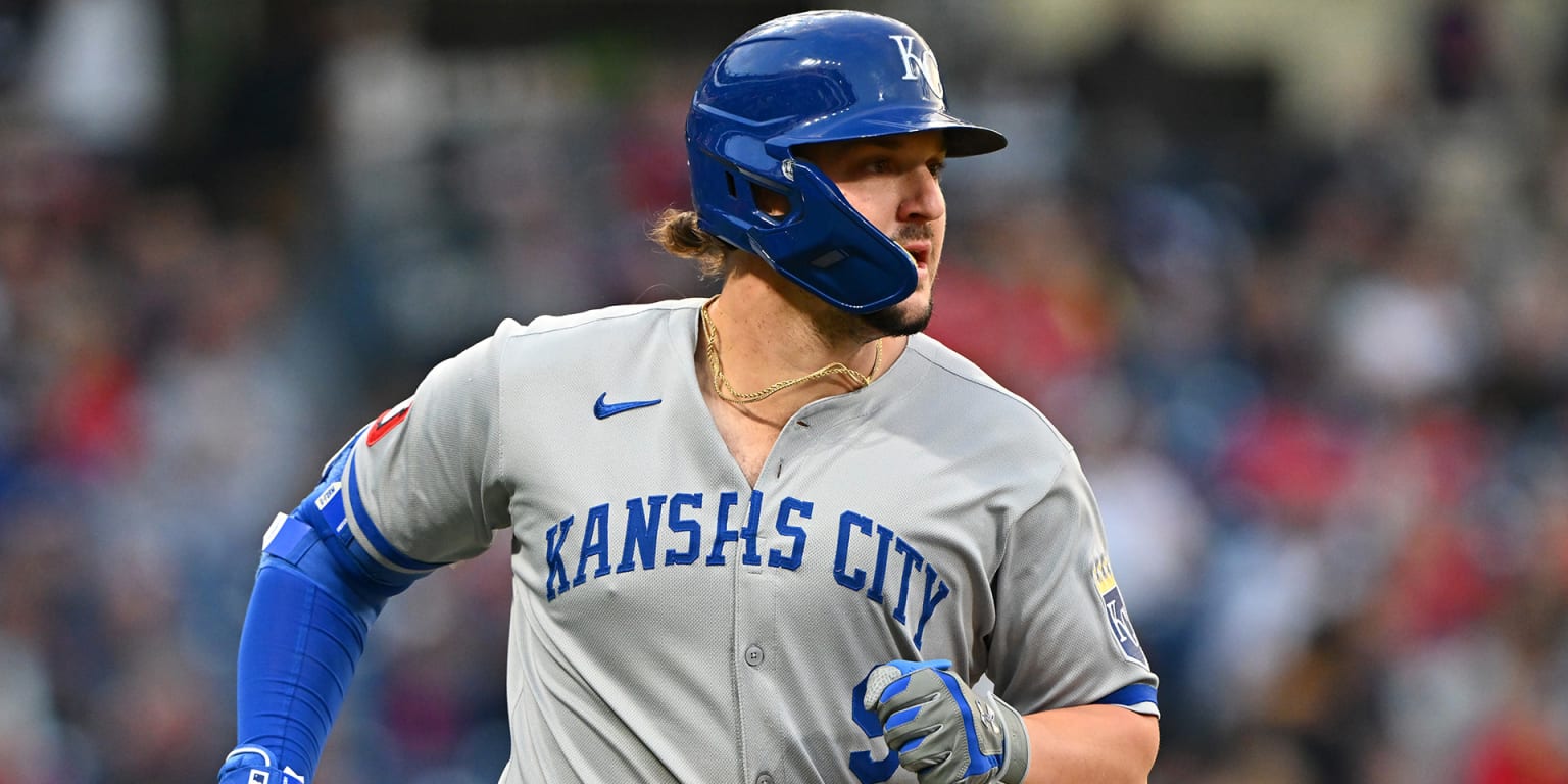 Vinnie Pasquantino leads Royals' win over Guardians in playoff push