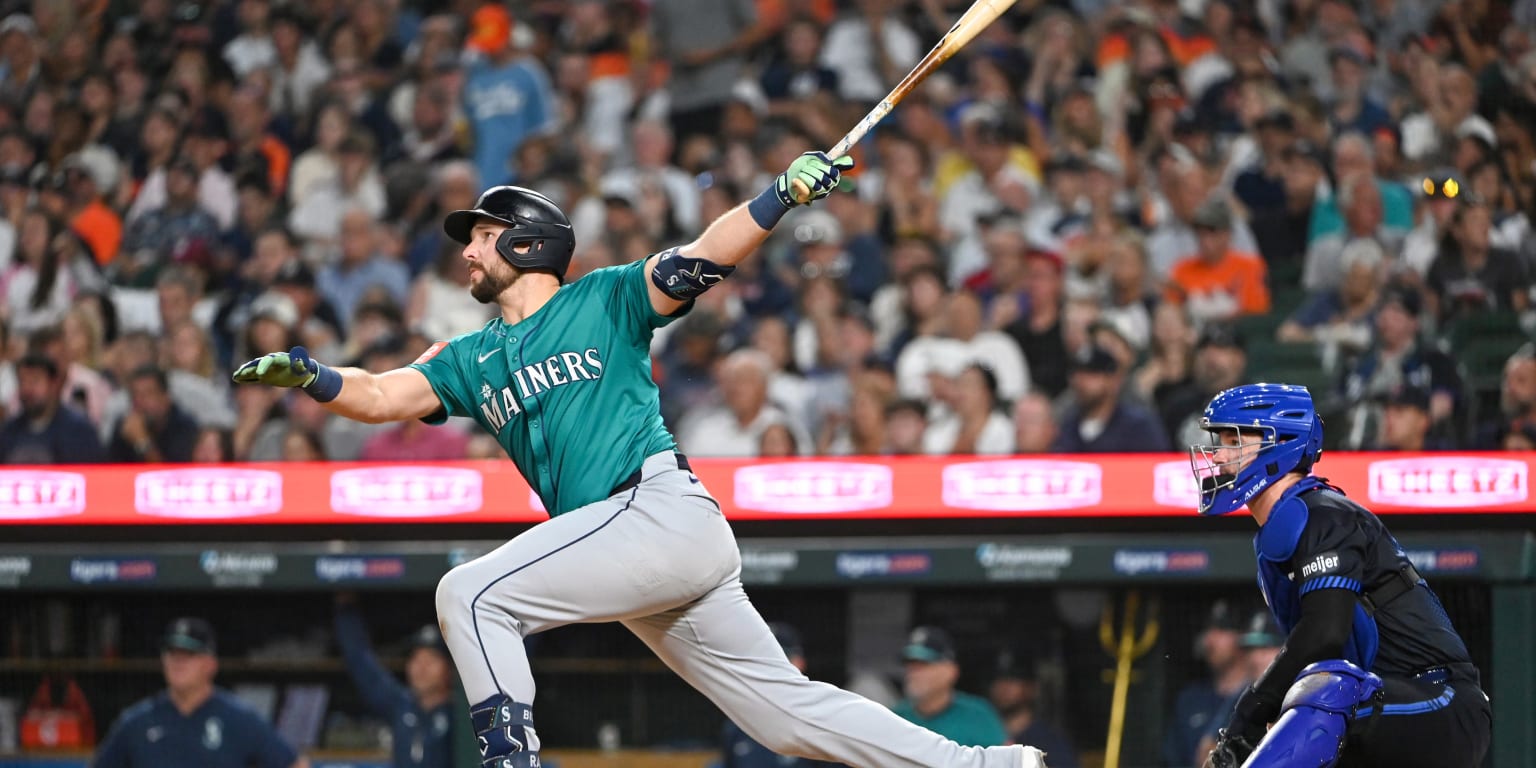 Cal Raleigh's 38th home run sets American League first-half record