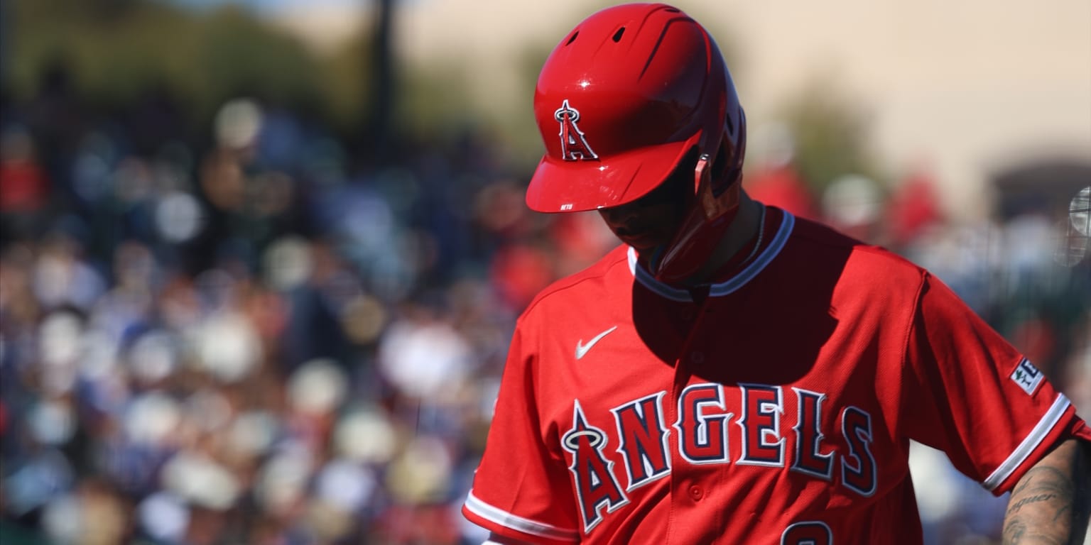 Zach Neto injures wrist with awkward slide