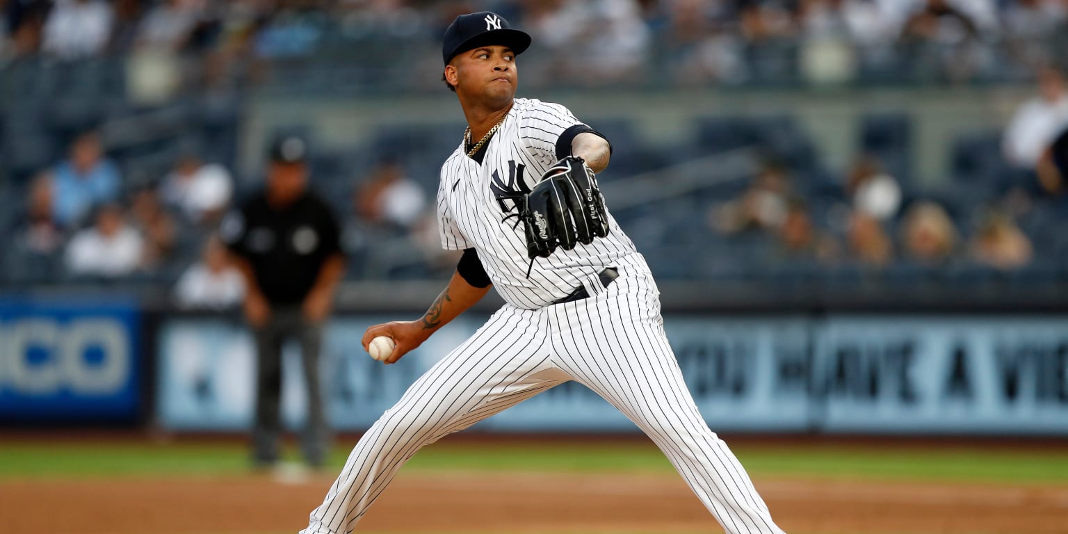 Yankees Magazine: Luis Gil