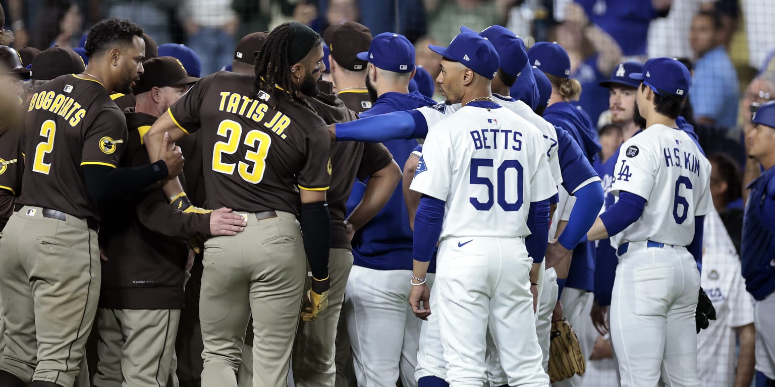 Padres, Dodgers benches clear in series finale