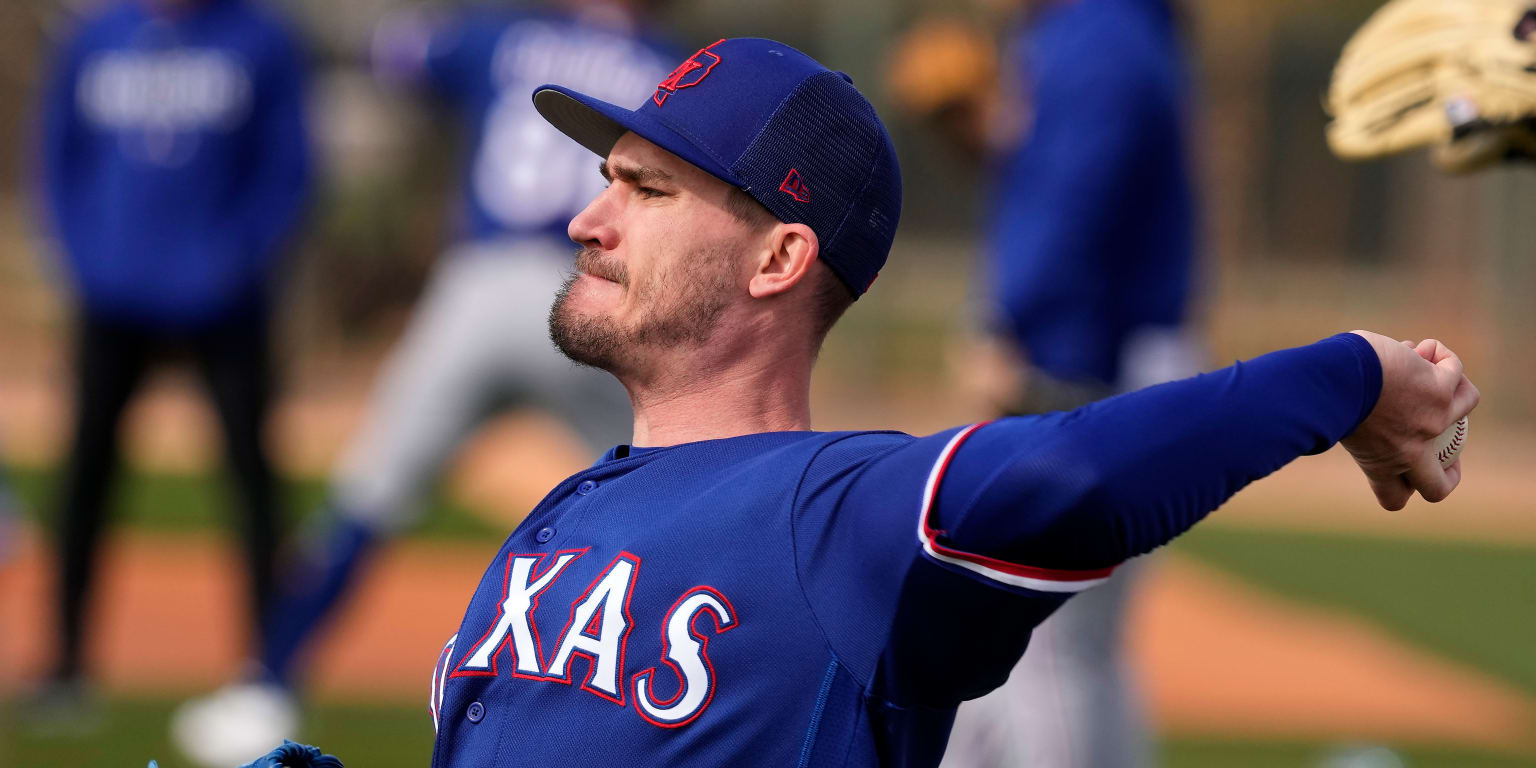 Andrew Heaney makes Rangers spring debut