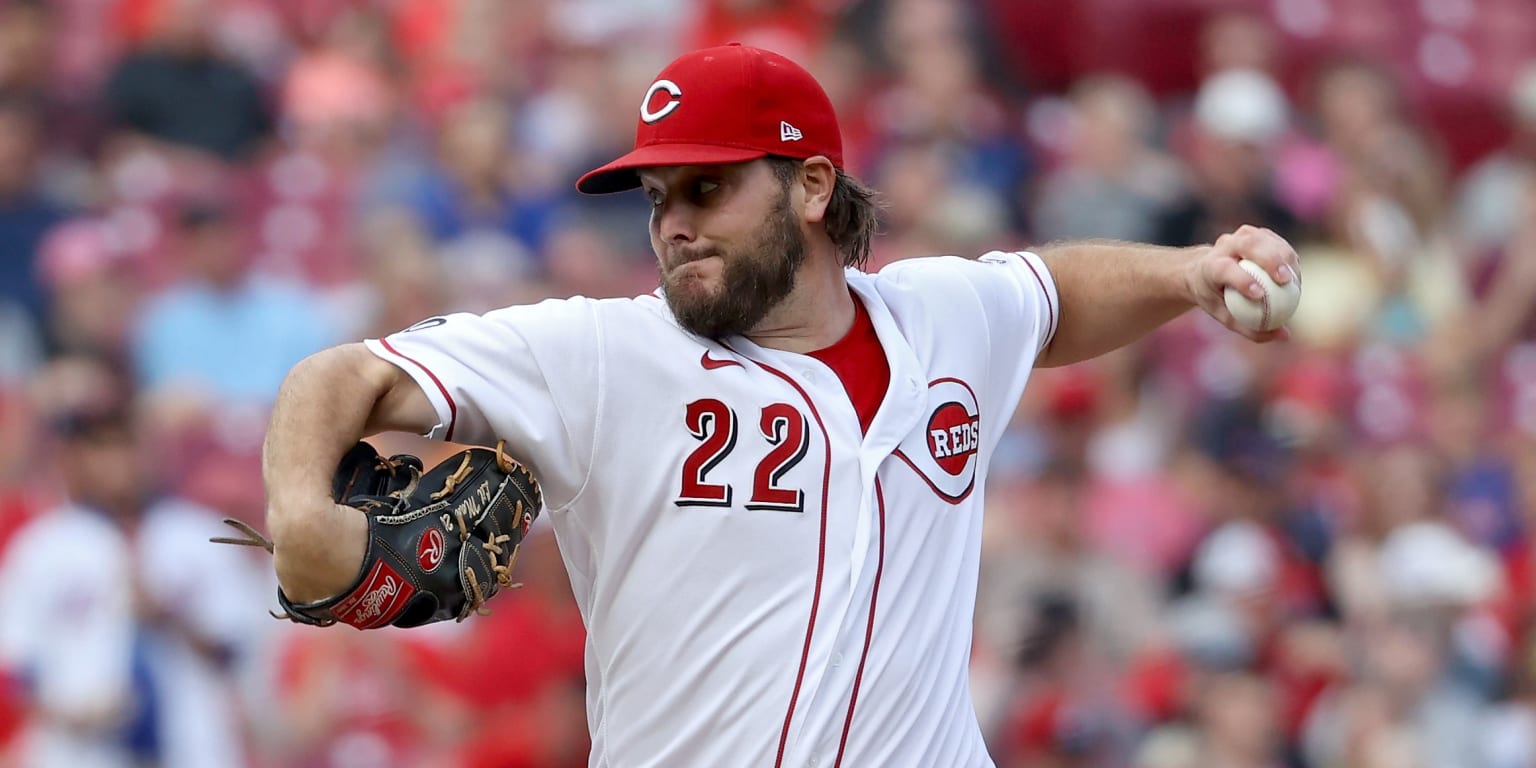 Wade Miley faces hitters in Reds Spring Training