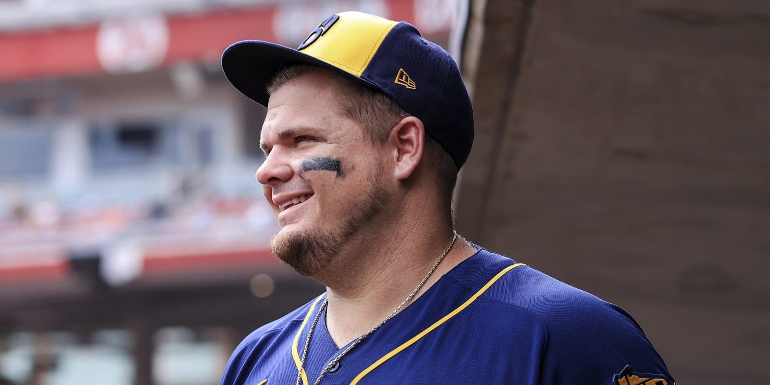 Daniel Vogelbach discusses coaching role with Brewers