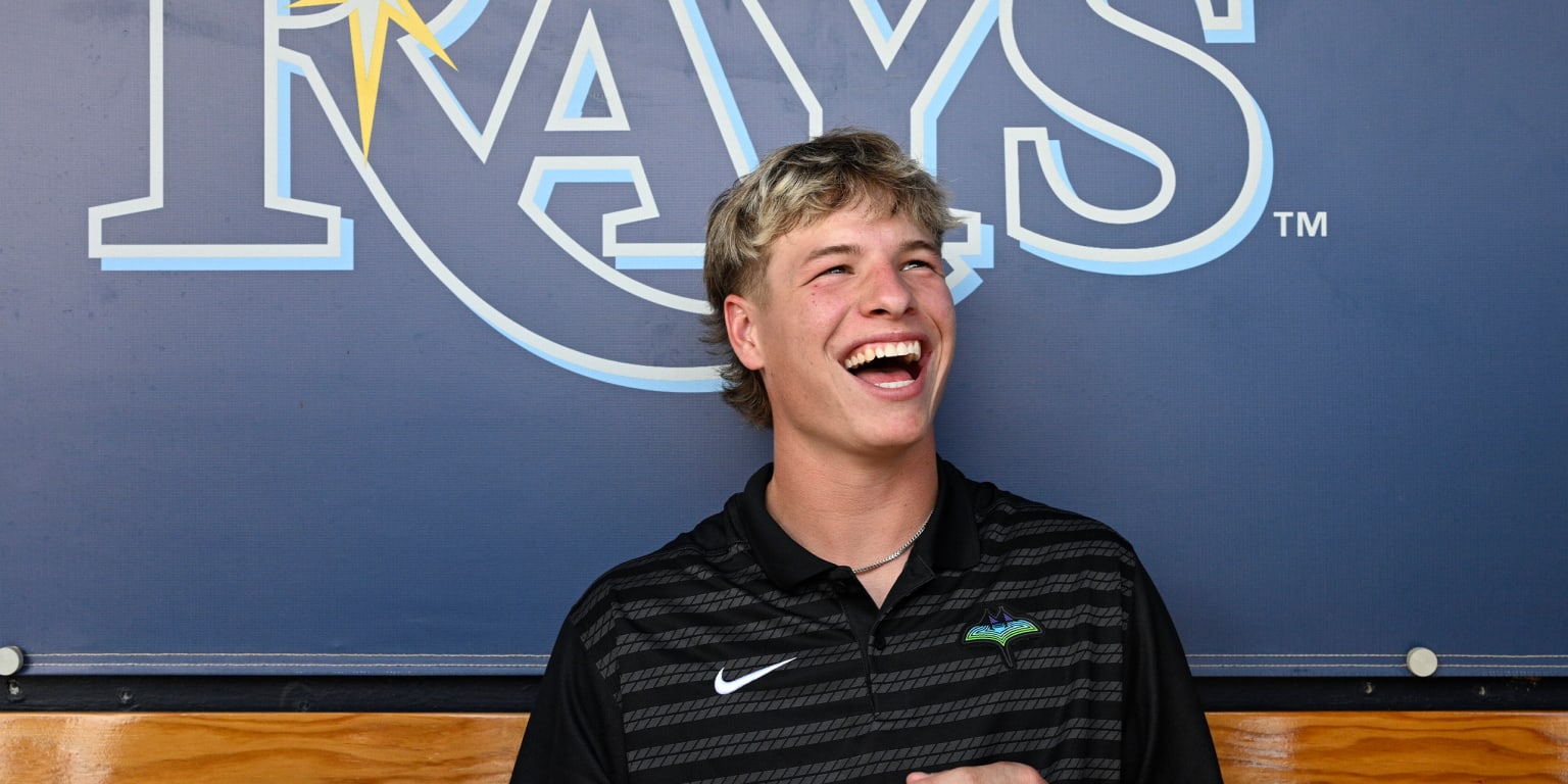 Daniel Pierce signs contract with Rays