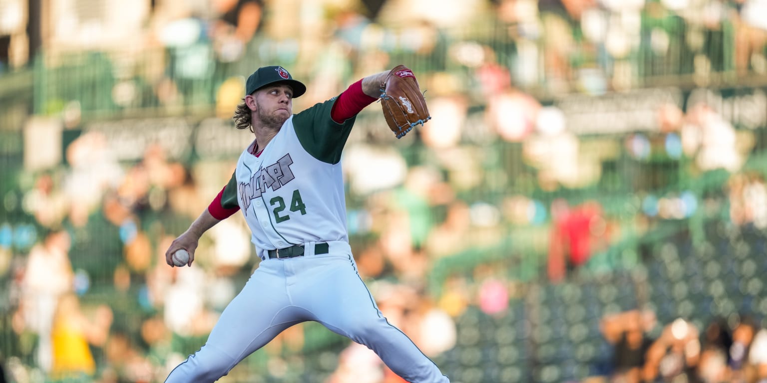 Jason Adam traded to Padres, Isaac Paredes traded to Cubs