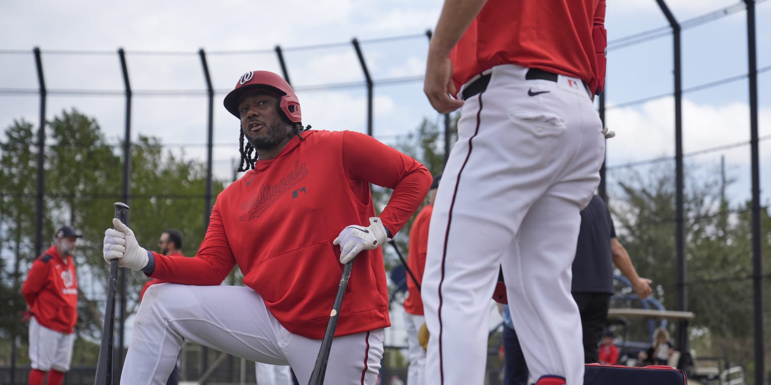 Josh Bell brings experience to young Nationals team