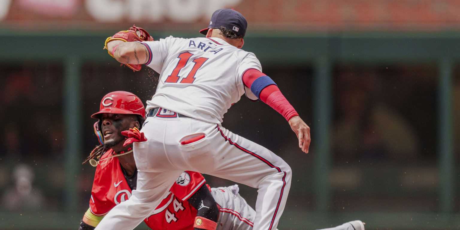 ¡A ritmo récord! Elly de la Cruz llega a 50 bases robadas en el año