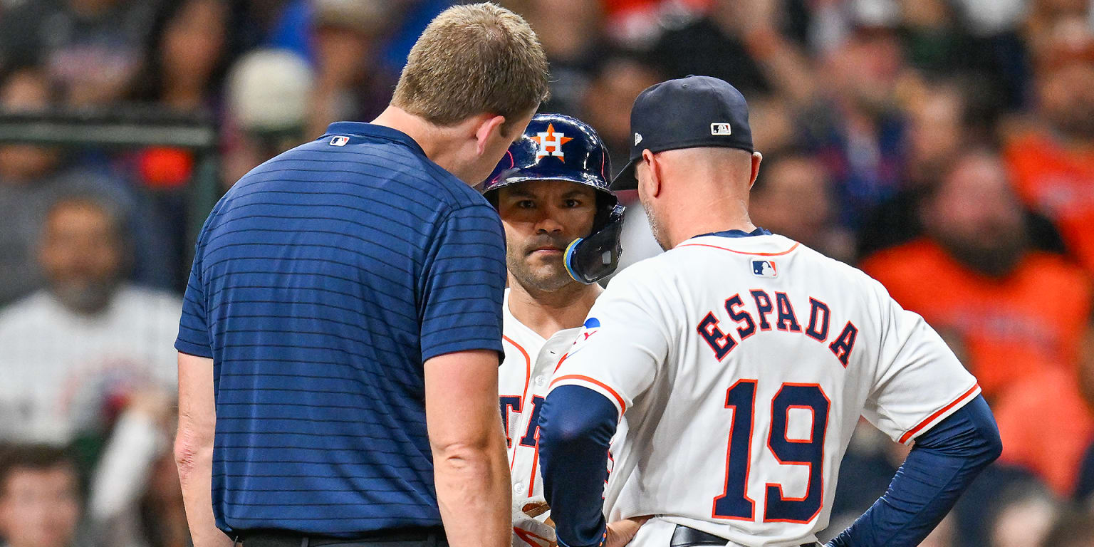 Jose Altuve exits loss early with right side discomfort