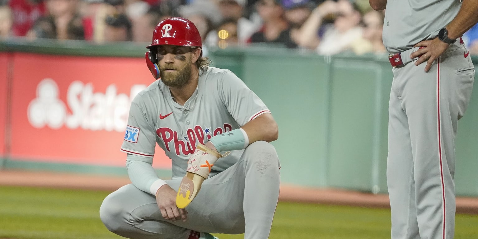 Phillies struggle with runners in scoring position in loss to D-backs