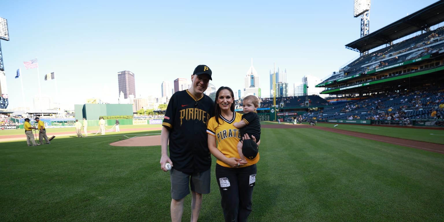 Incredible strength shown by Pirates fan Michael Naccarelli showcased ...