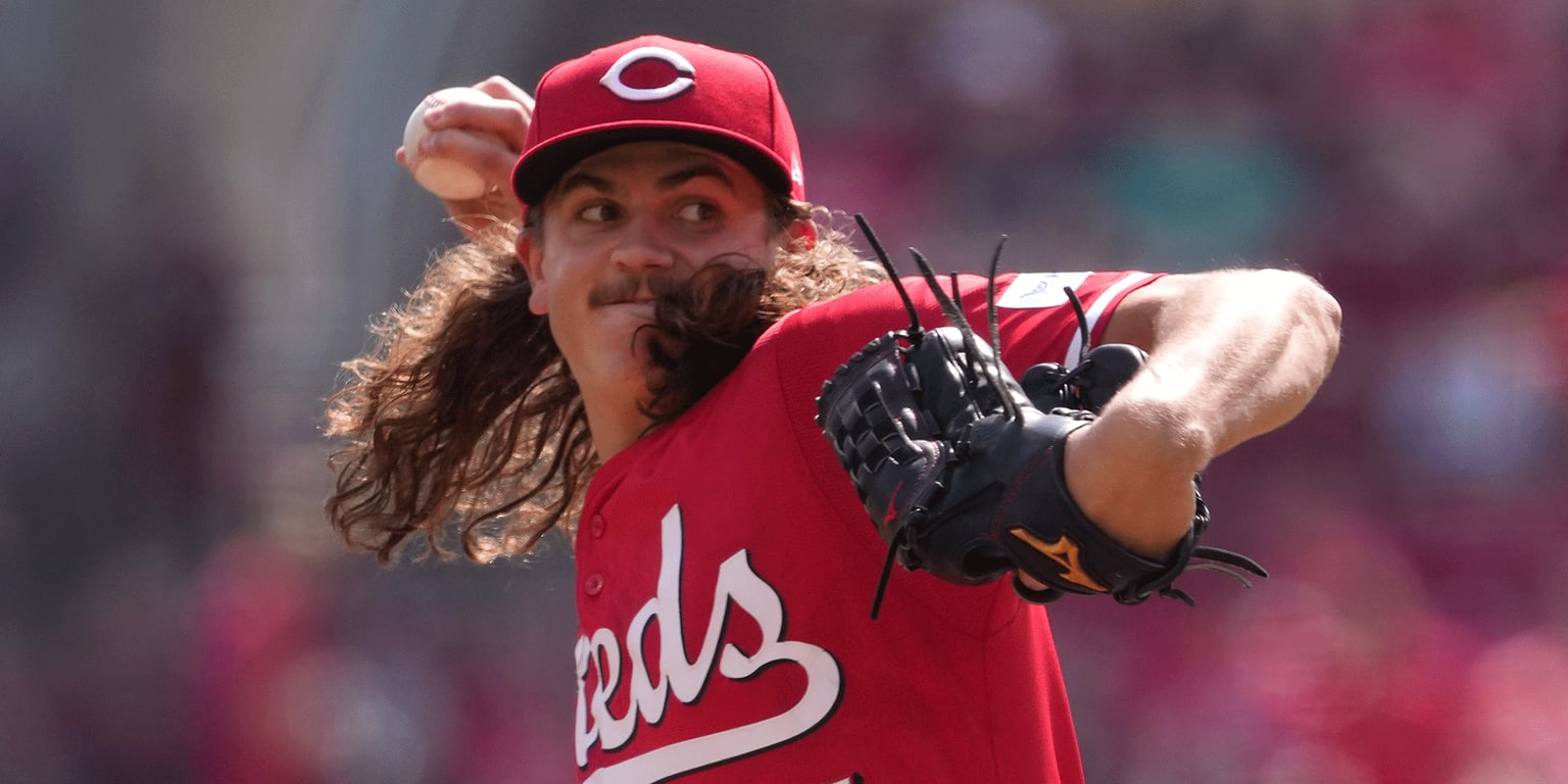 Reds monitoring Rhett Lowder's elbow in Spring Training