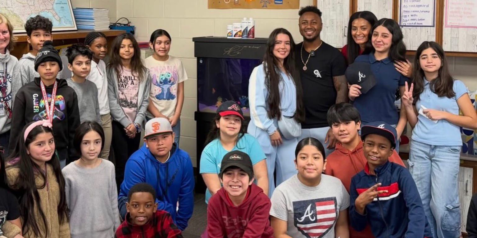 Ozzie Albies donates fish tank, supplies to Lockheed Elementary School