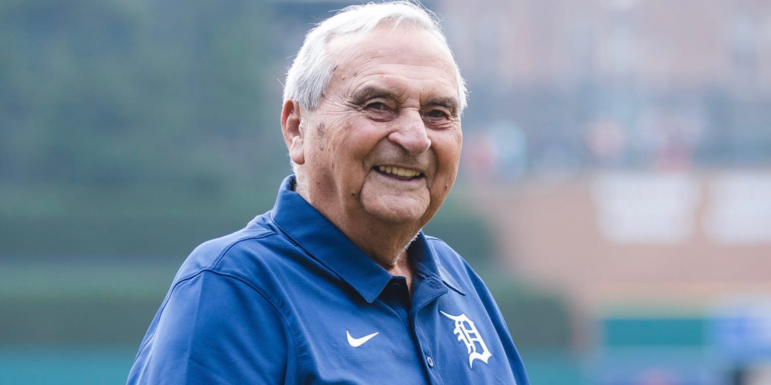 Charlie Maxwell passes away