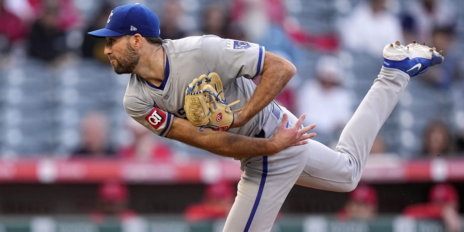 Wacha, Blanco lideran victoria de Reales sobre Angelinos