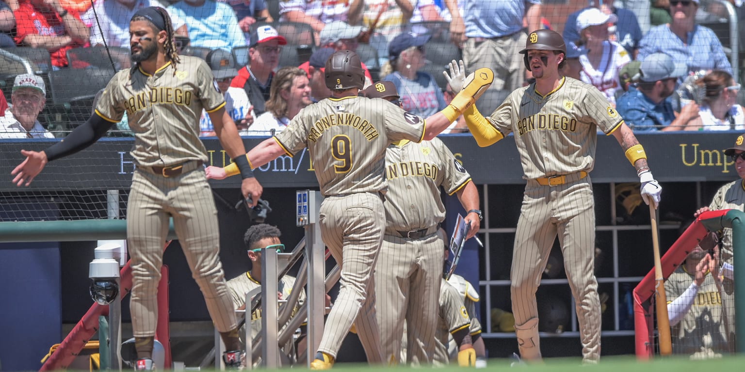 Padres' Game 1 comeback highlights doubleheader split