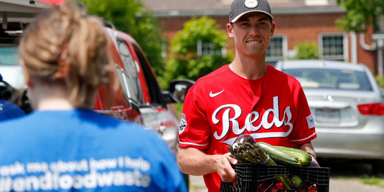 Luke Weaver partners with Last Mile Food Rescue