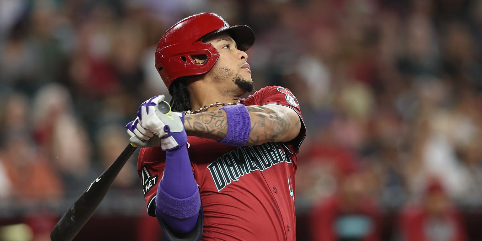 D-backs' bats break out in finale vs. Padres
