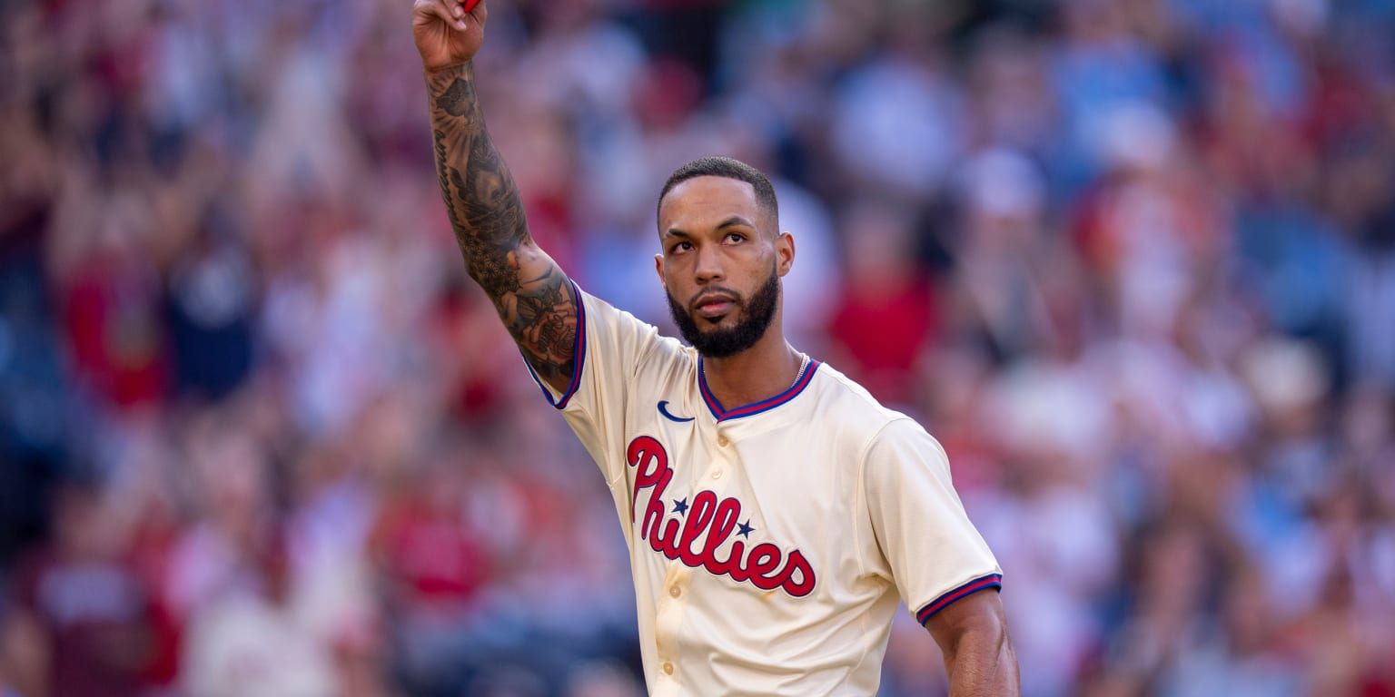 Phillies end regular season with walk-off win over Twins