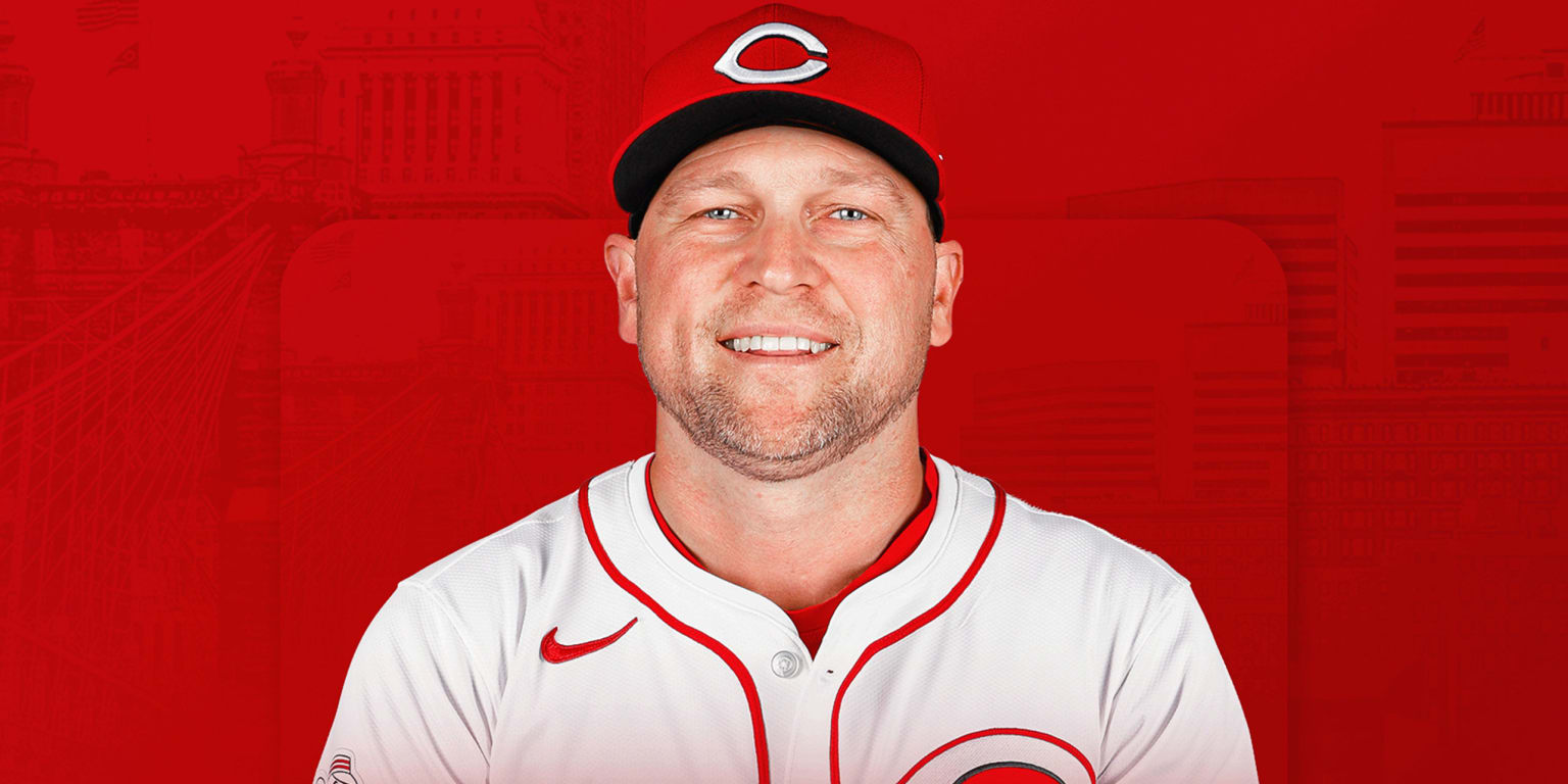 Chris Valaika hired to be Reds hitting coach