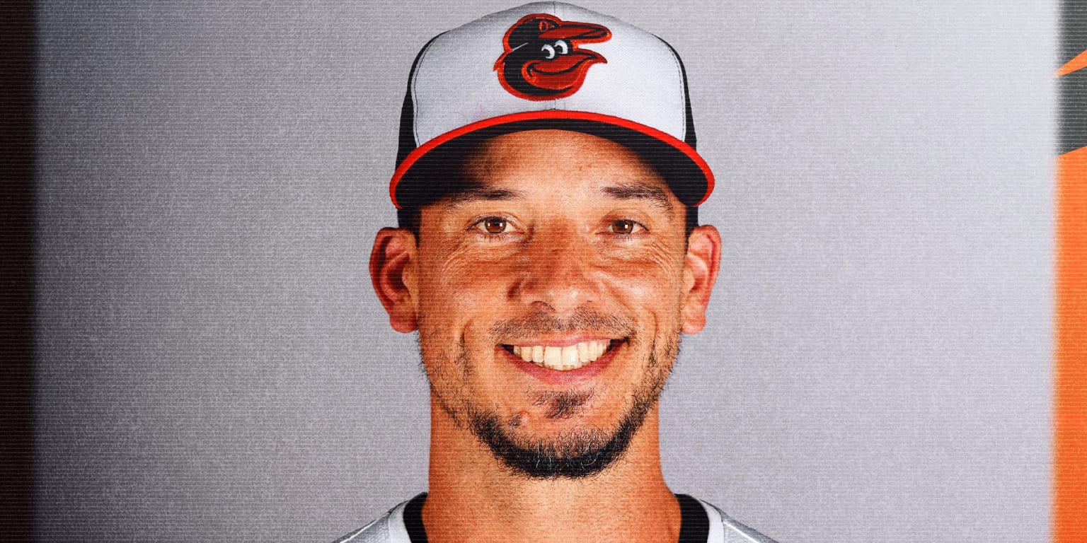 Charlie Morton signs with Orioles, extends career