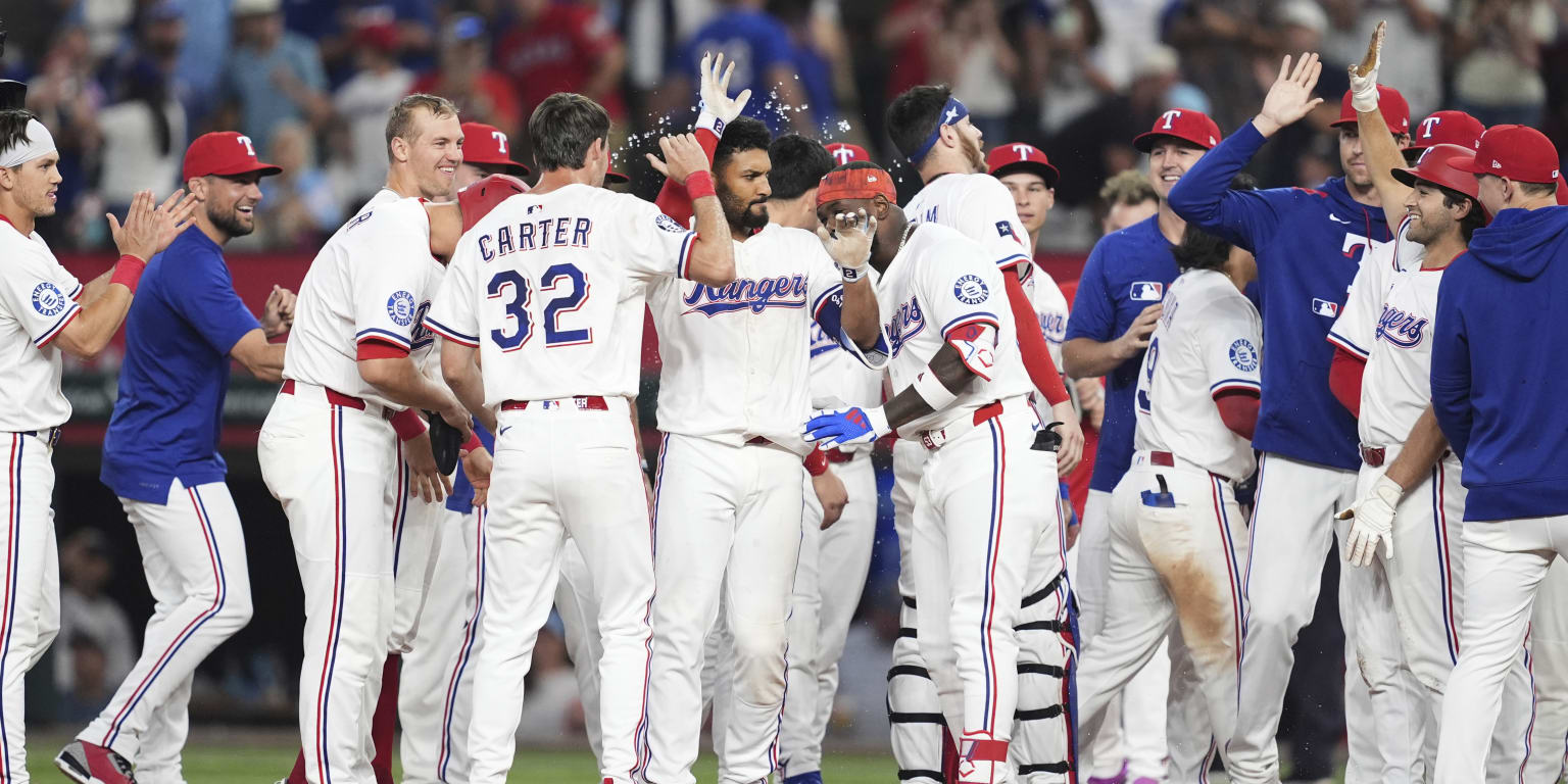 Marcus Semien, Rangers walk off Mariners in extras