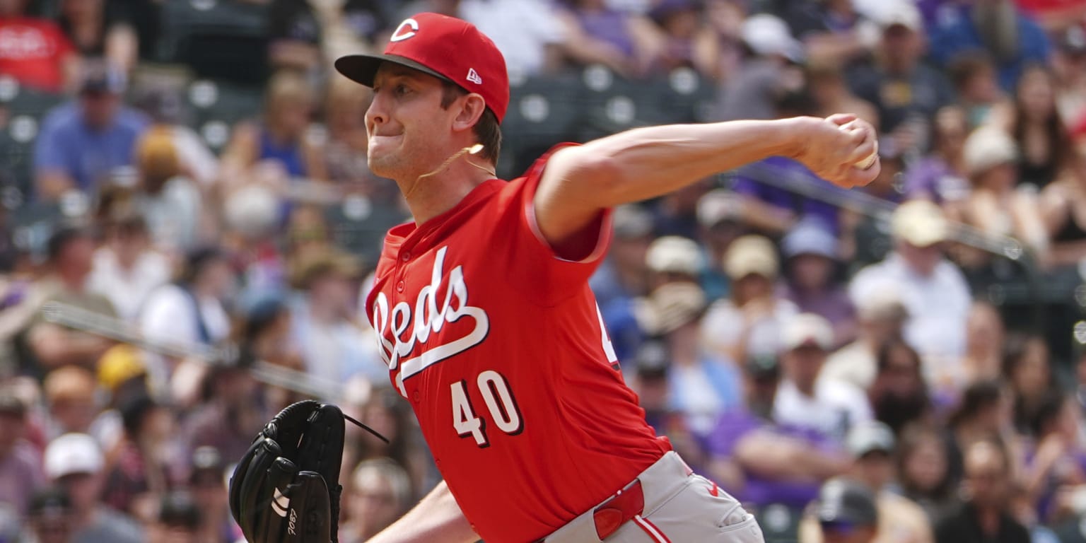 Nick Lodolo logs 7 scoreless frames in win over Rockies