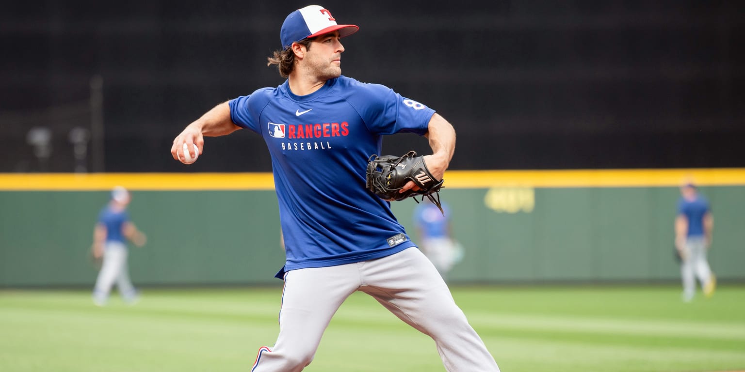 Josh Smith trying to start at second base for Rangers in 2026
