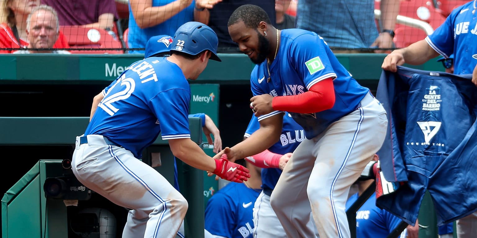 Blue Jays complete three-game sweep of Cardinals