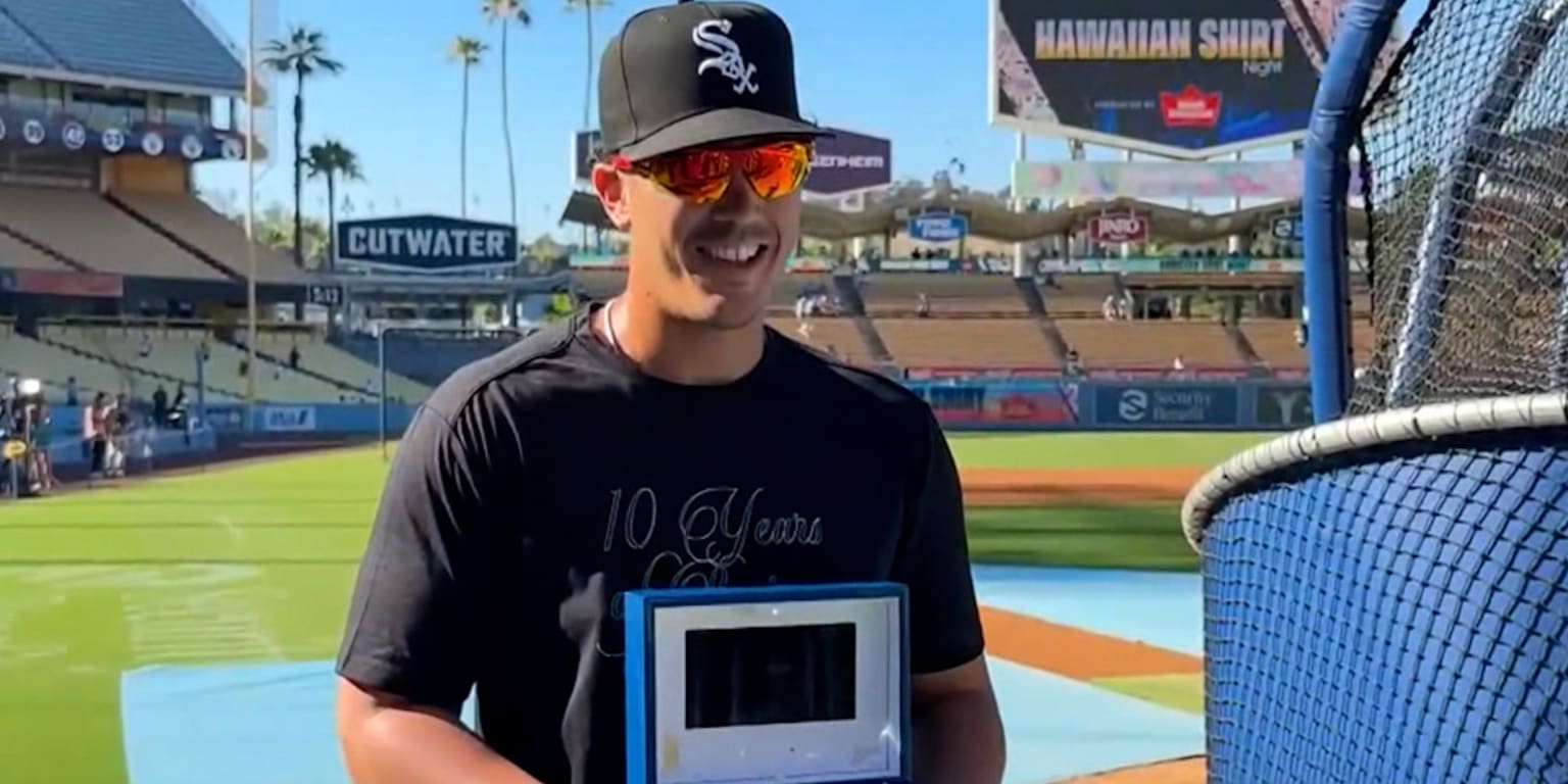 Miguel Vargas gets World Series ring before White Sox loss