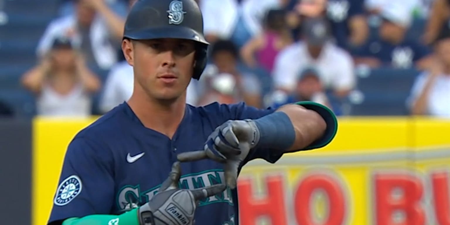 Dylan Moore continues to impress in loss to Yankees