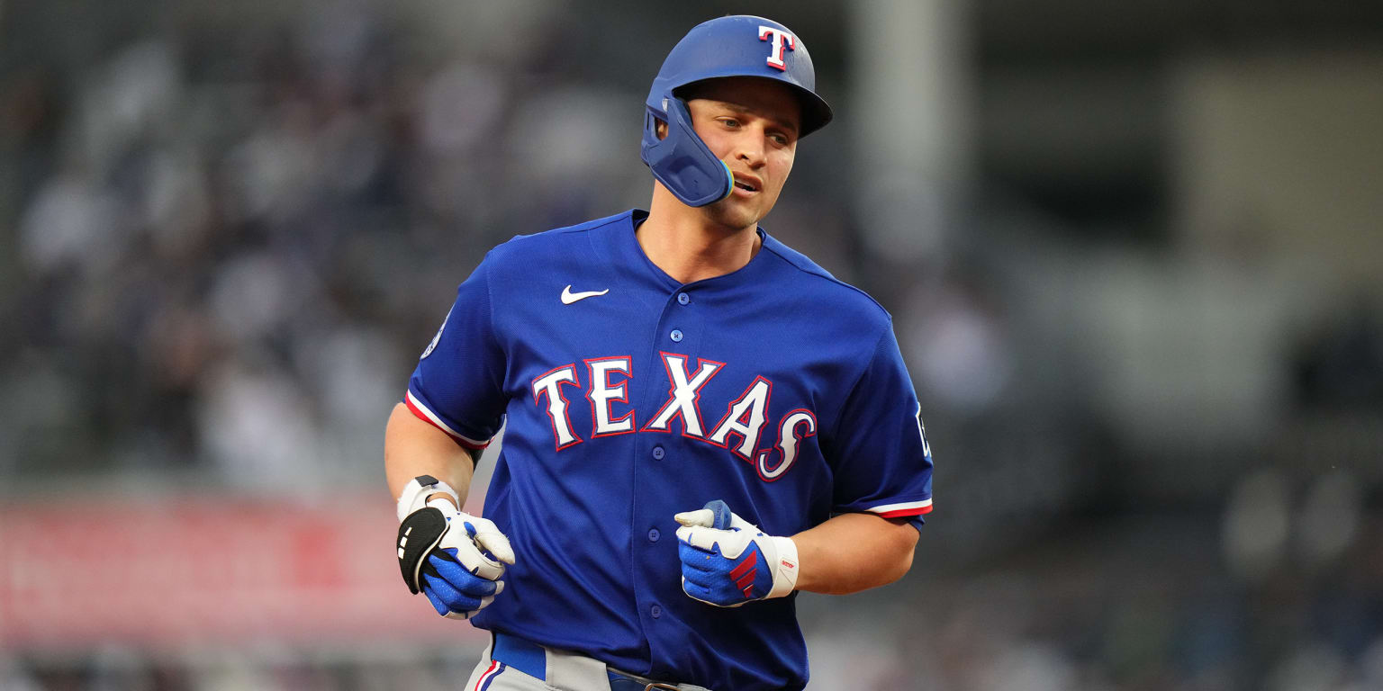 Corey Seager to injured list with lower back inflammation