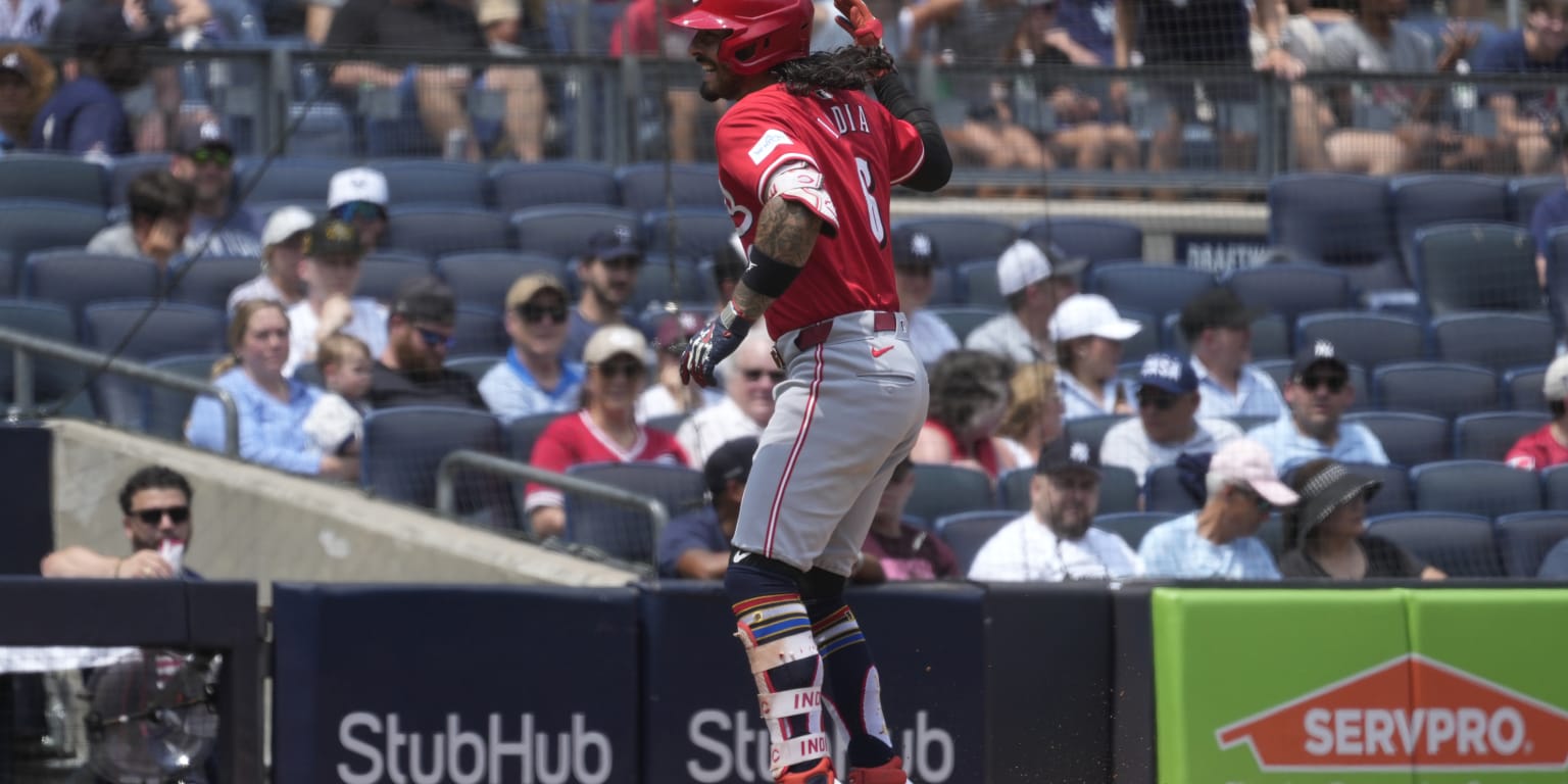 Reds hit 3 home runs to complete sweep of Yankees