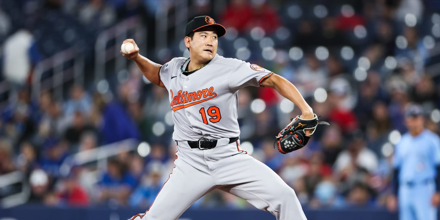 Tomoyuki Sugano leaves MLB debut early with cramping