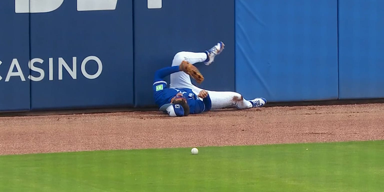 Joey Loperfido exits spring game after colliding with wall