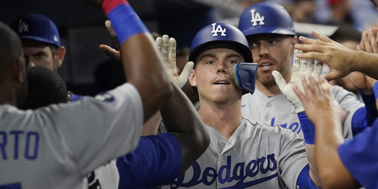 Con ayuda de Freeman, Dodgers se llevan serie larga en Miami
