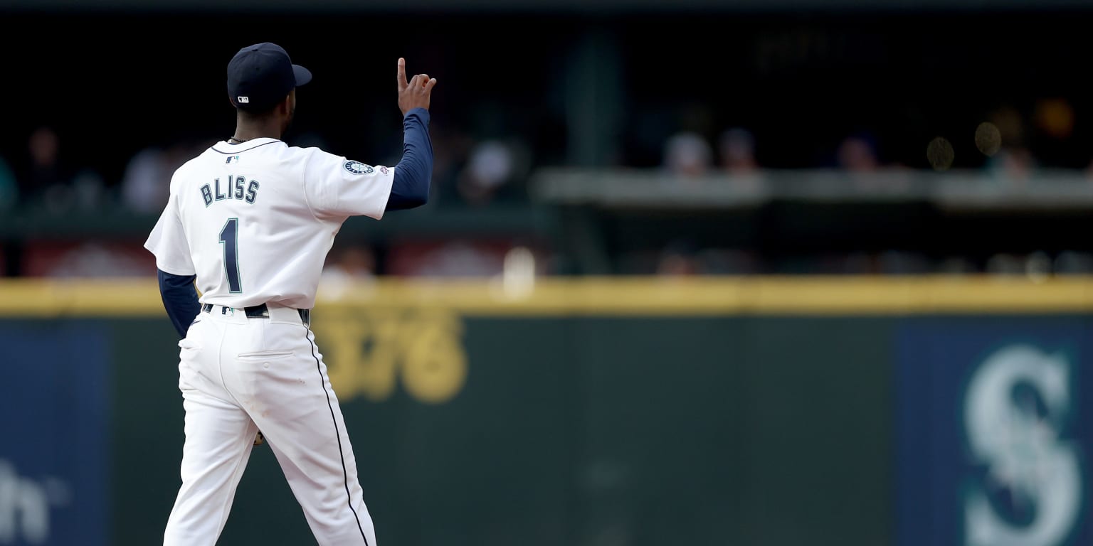 Ryan Bliss makes Major League debut, realizing 2014 'dream'