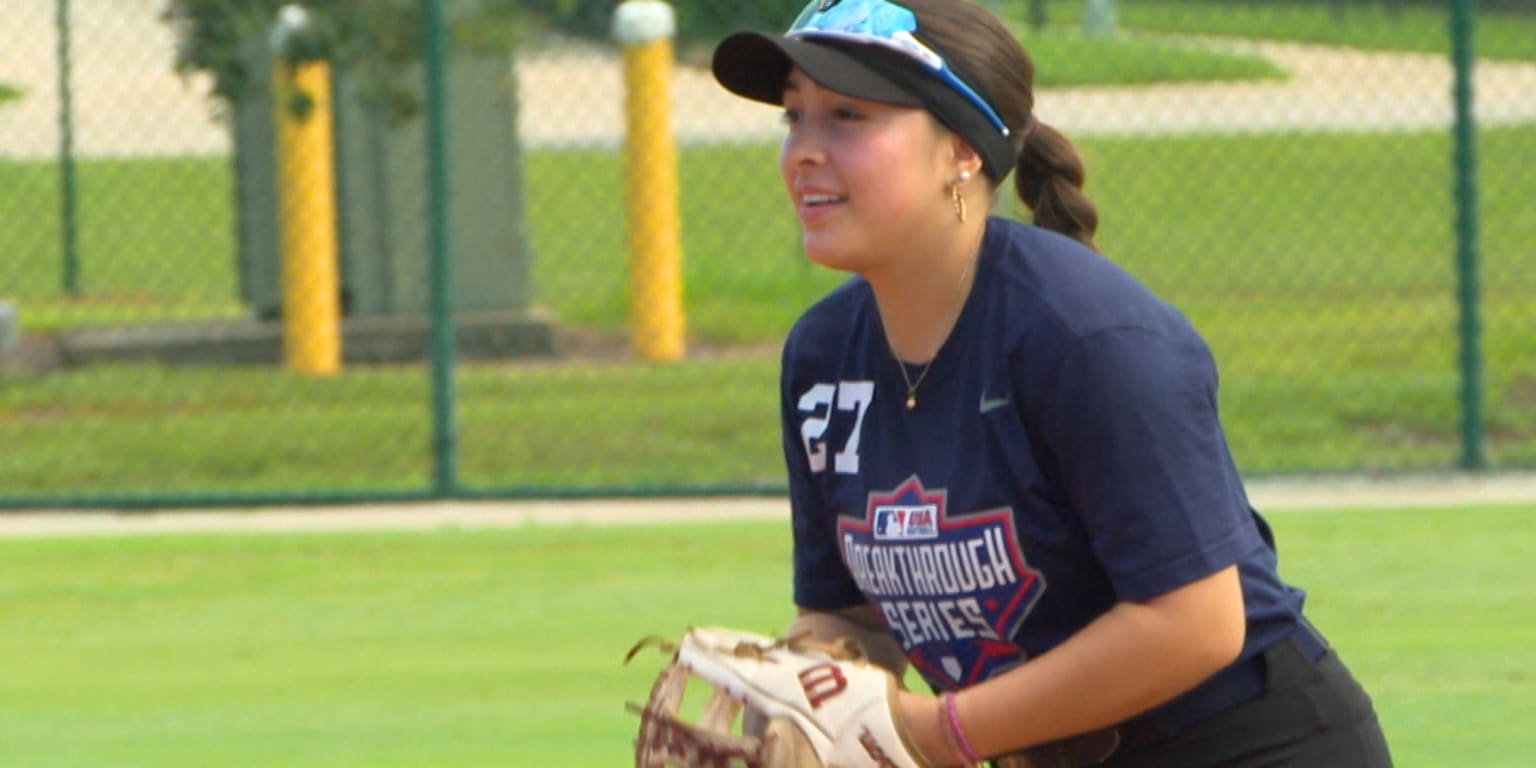 Ana Gonzalez wins Jennie Finch Empowerment Award