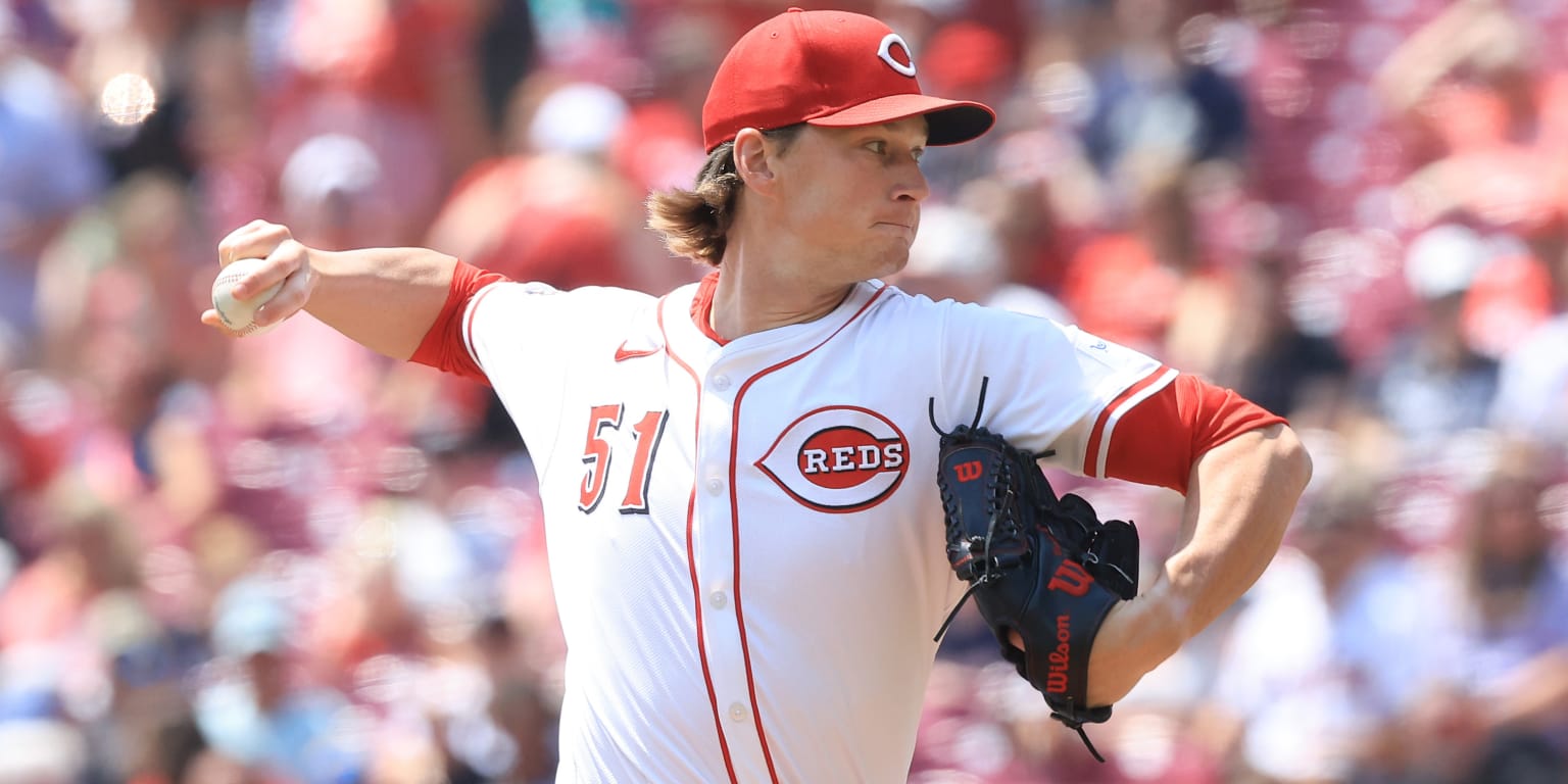 Brady Singer strikes out 10, Will Benson hits homer in Reds' win vs. Braves