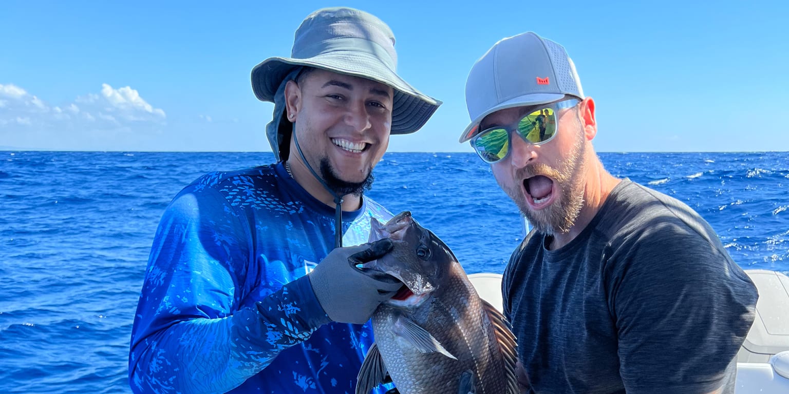 Luis Castillo still with Mariners family after rumors