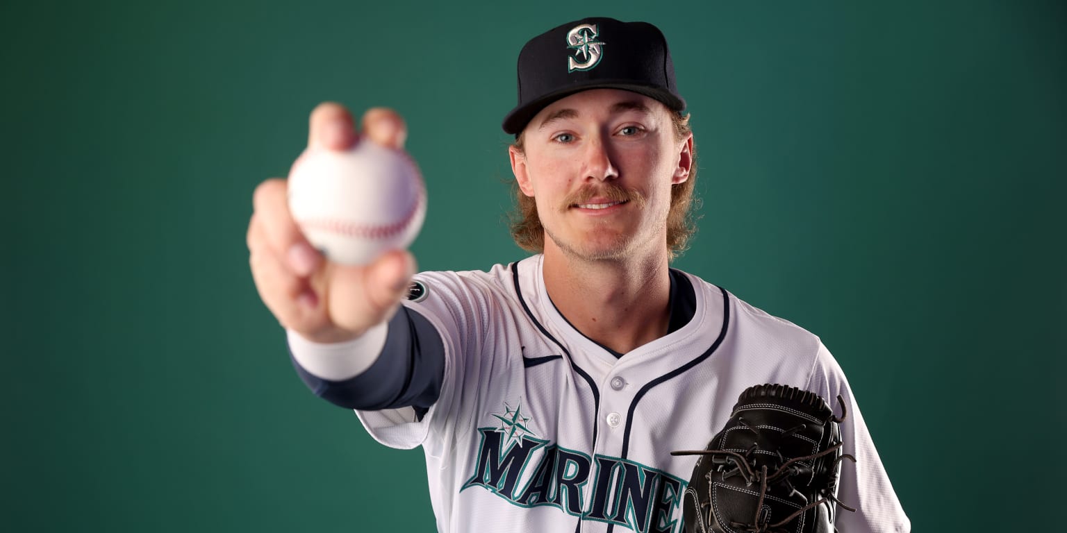 Bryce Miller debuts new pitch in Spring Training