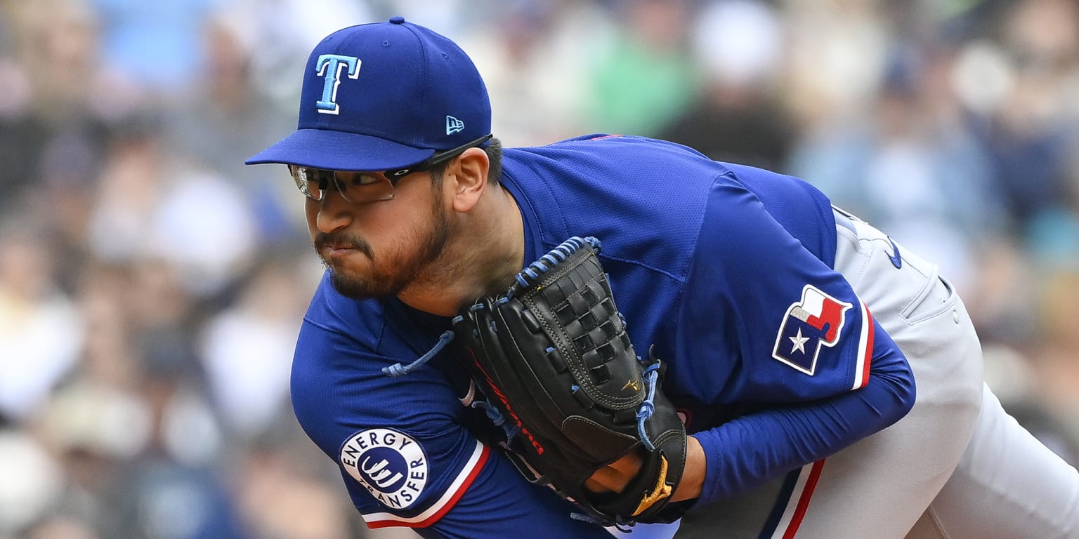 Dane Dunning strikes out eight in Rangers' loss to Mariners