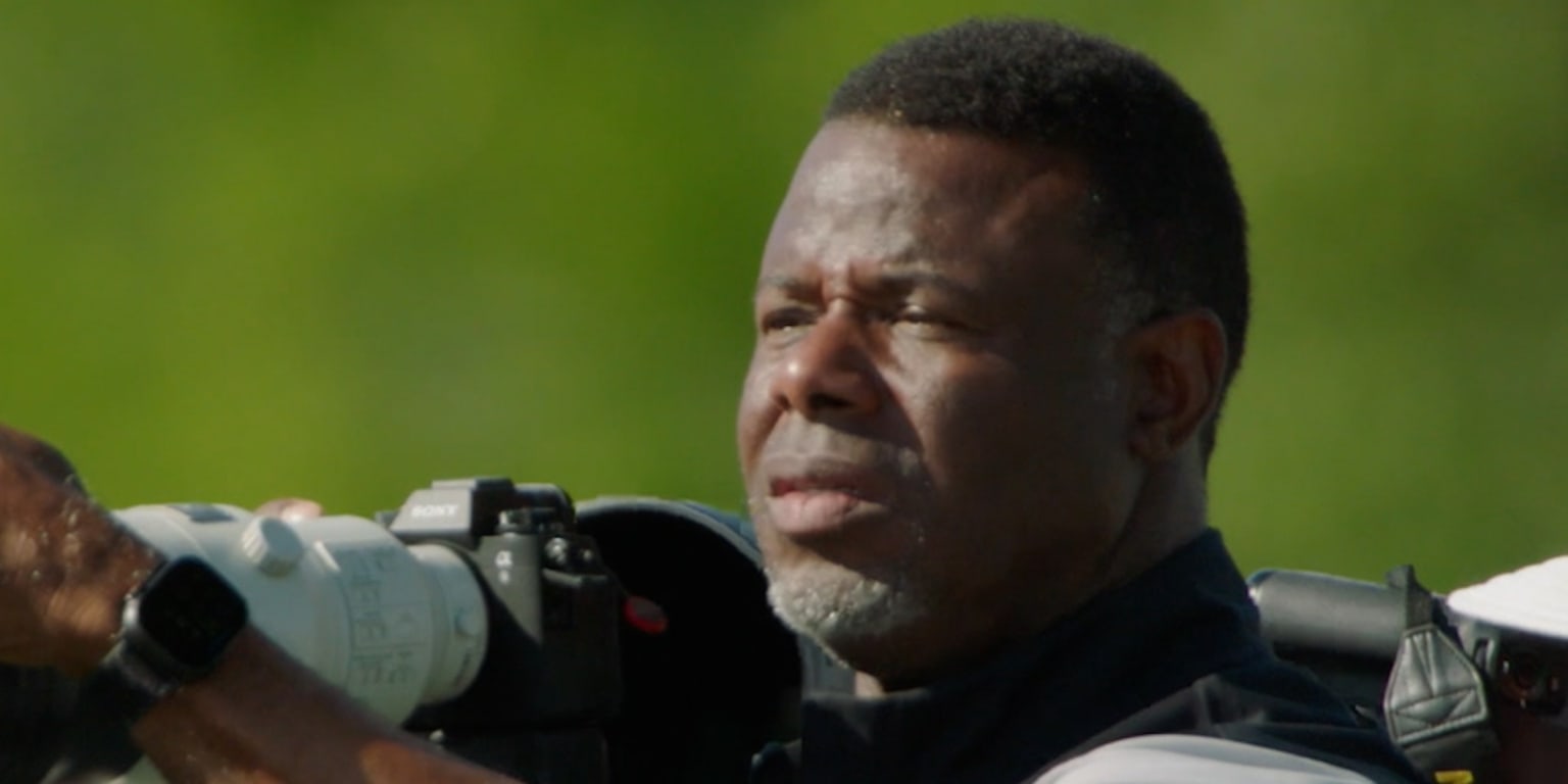Ken Griffey Jr. featured in documentary on photography career