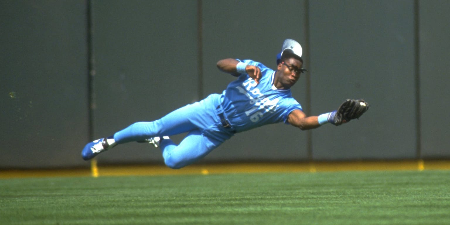 Bo Jackson Elected To Royals Hall Of Fame