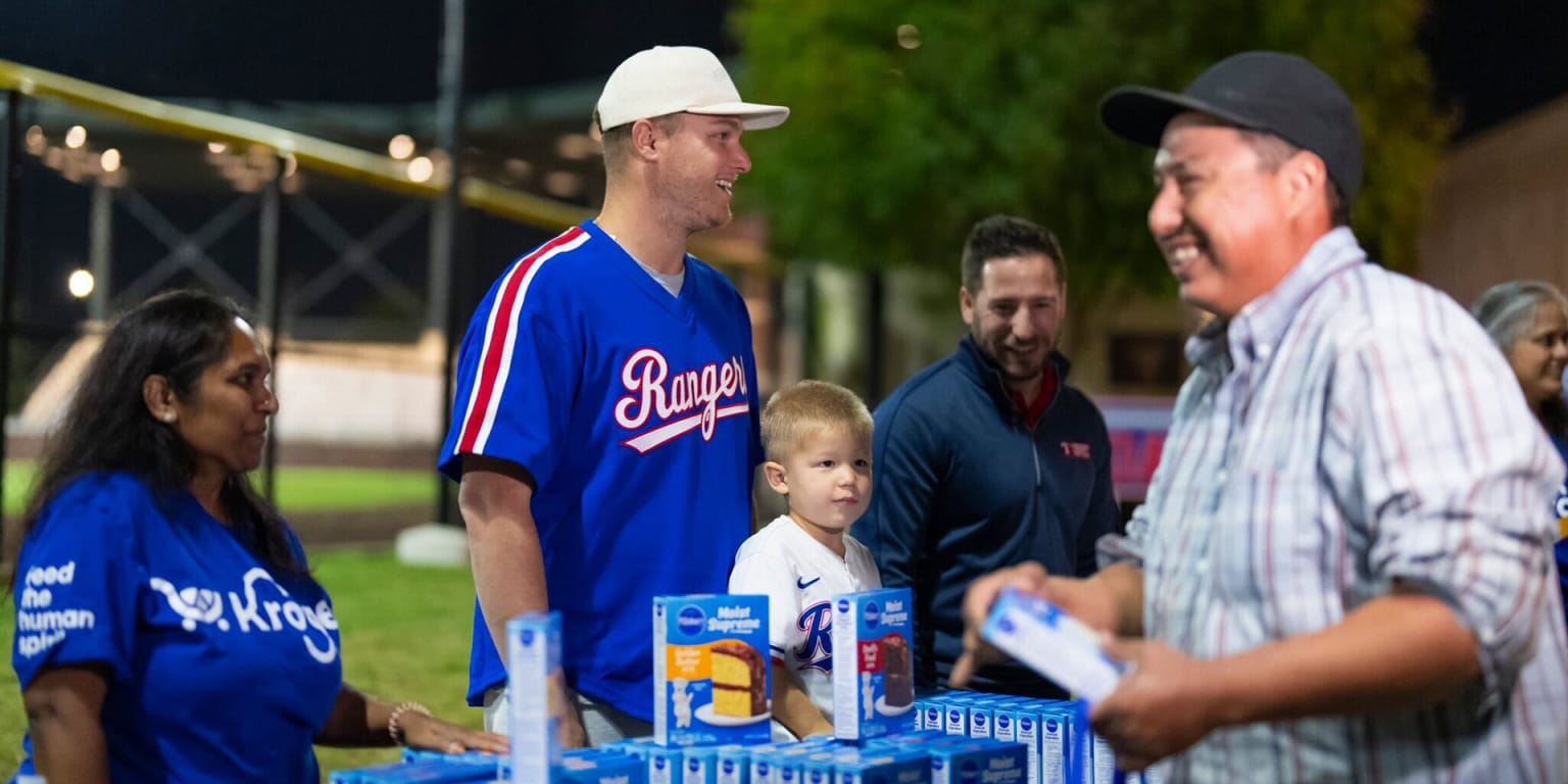 Rangers host 8th annual Thanksgiving Turkey Distribution