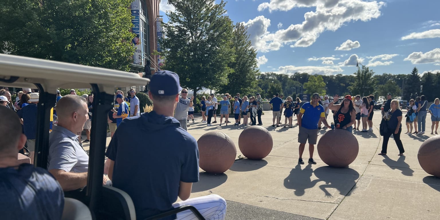 John Axford joins Brewers' Wall of Honor